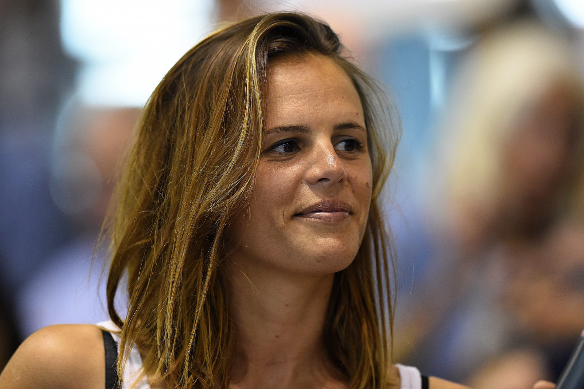 Laure Manaudou 2024 TAKE ME BACK ☀