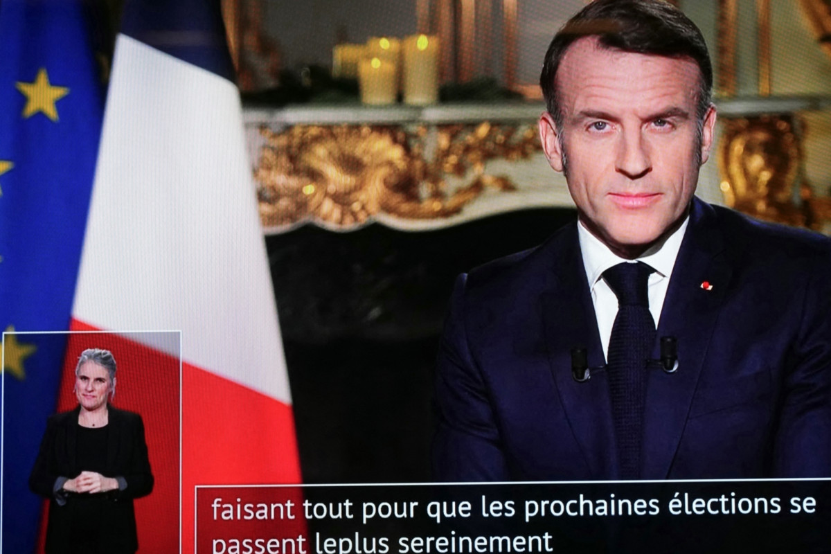 Macron criticizes textbook for misrepresenting October 7th Hamas ...