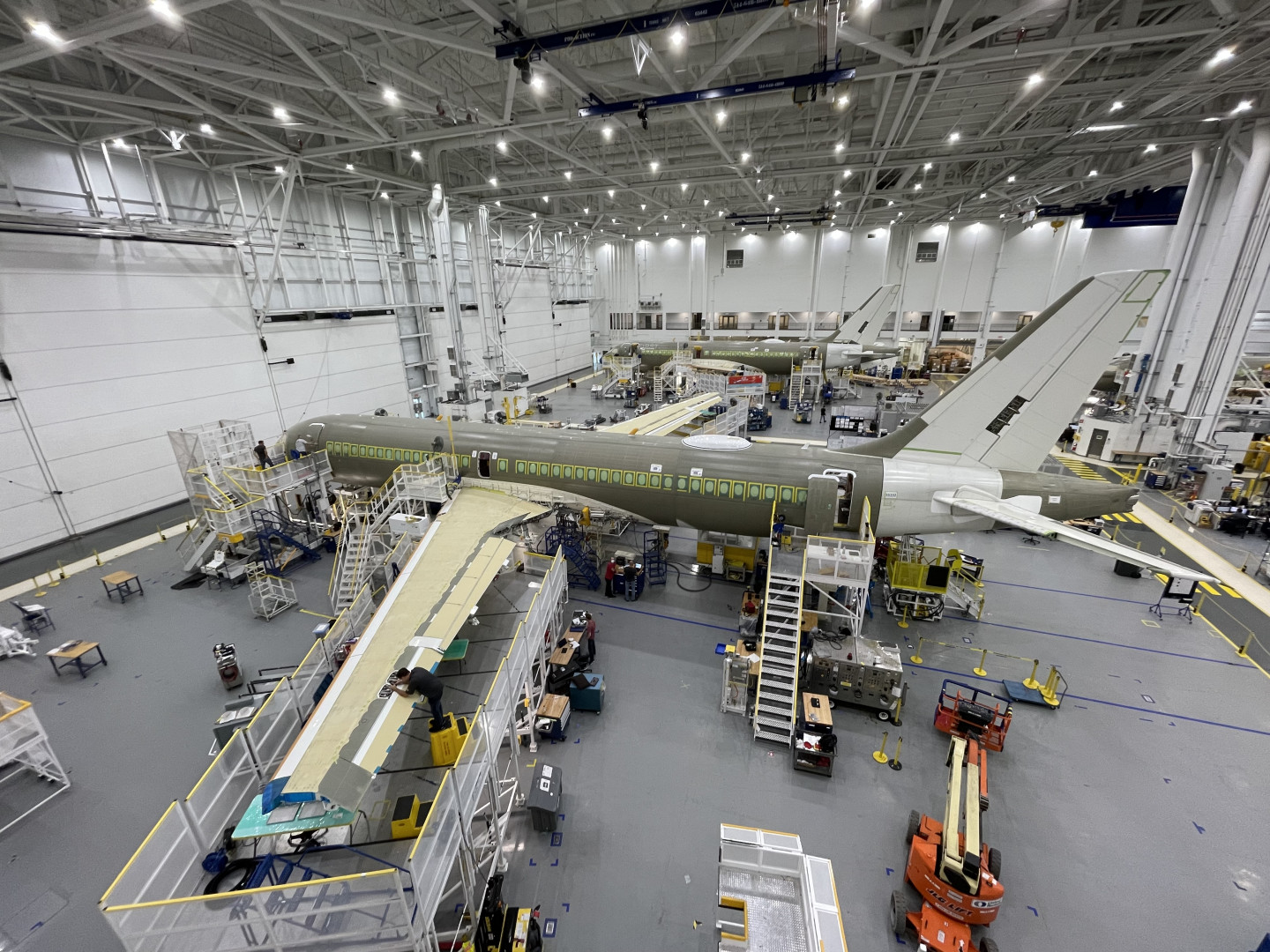 Air France : dans les coulisses de l’usine d’assemblage de son Airbus ...