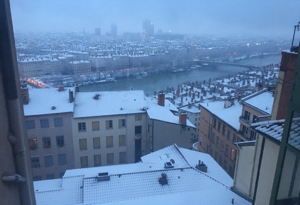 DIAPORAMA - Lyon : la ville se réveille sous la neige, les transports ...