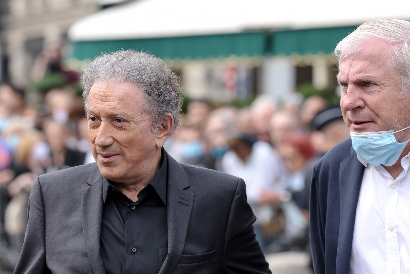 Obsèques de Belmondo : Alain Delon vient rendre hommage à son ami et rival