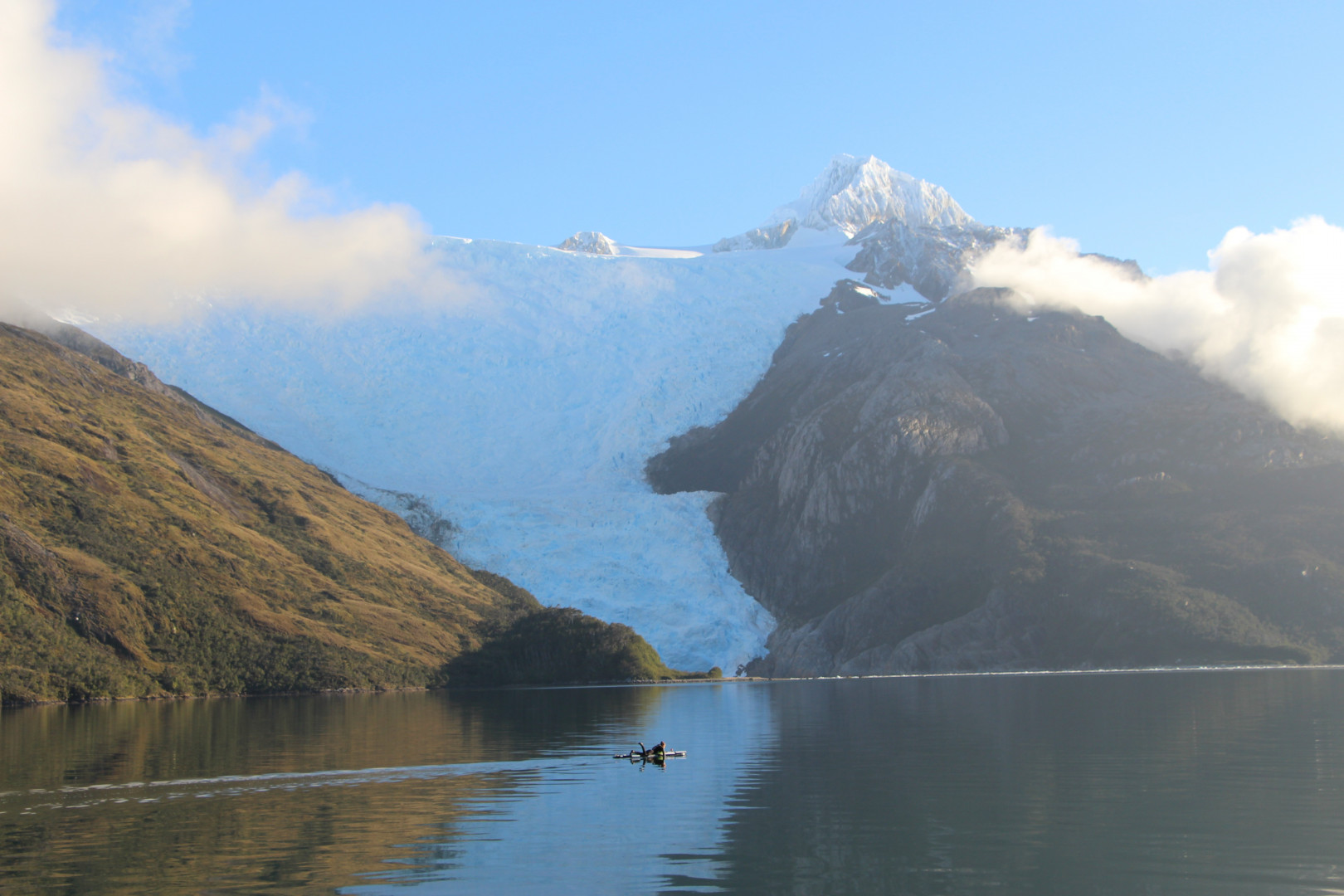 EN IMAGES - Trois Françaises franchissent le Cap Horn à la force des bras