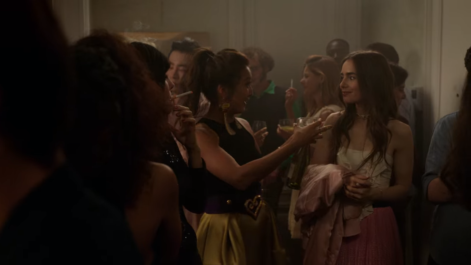 "Emily in Paris" (Netflix) : les 31 scènes qui feront hurler les Parisiens