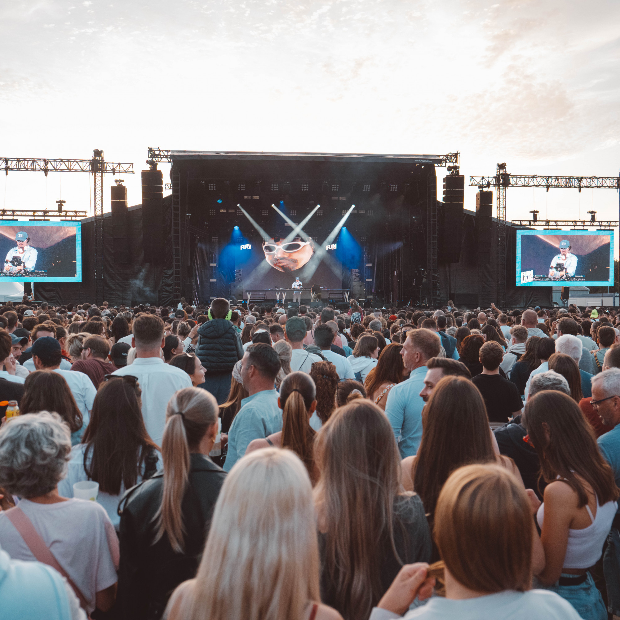 DIAPORAMA - Fun Radio Live aux Sables-d'Olonne : les images marquantes ...