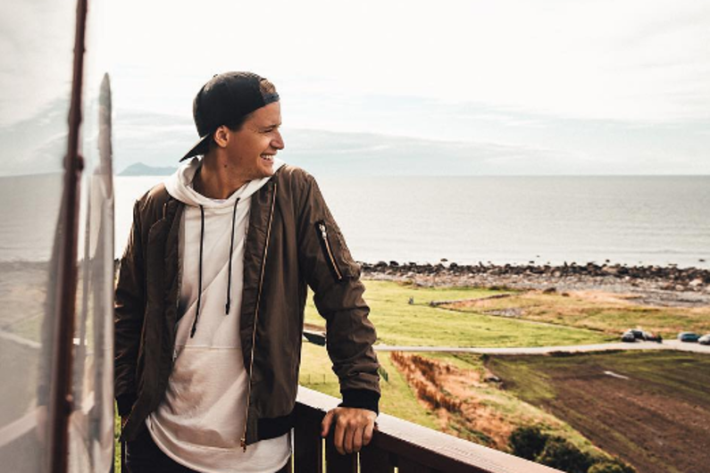 VIDÉOS - Kygo dévoile le clip de "Stargazing" et un EP contenant 5 titres