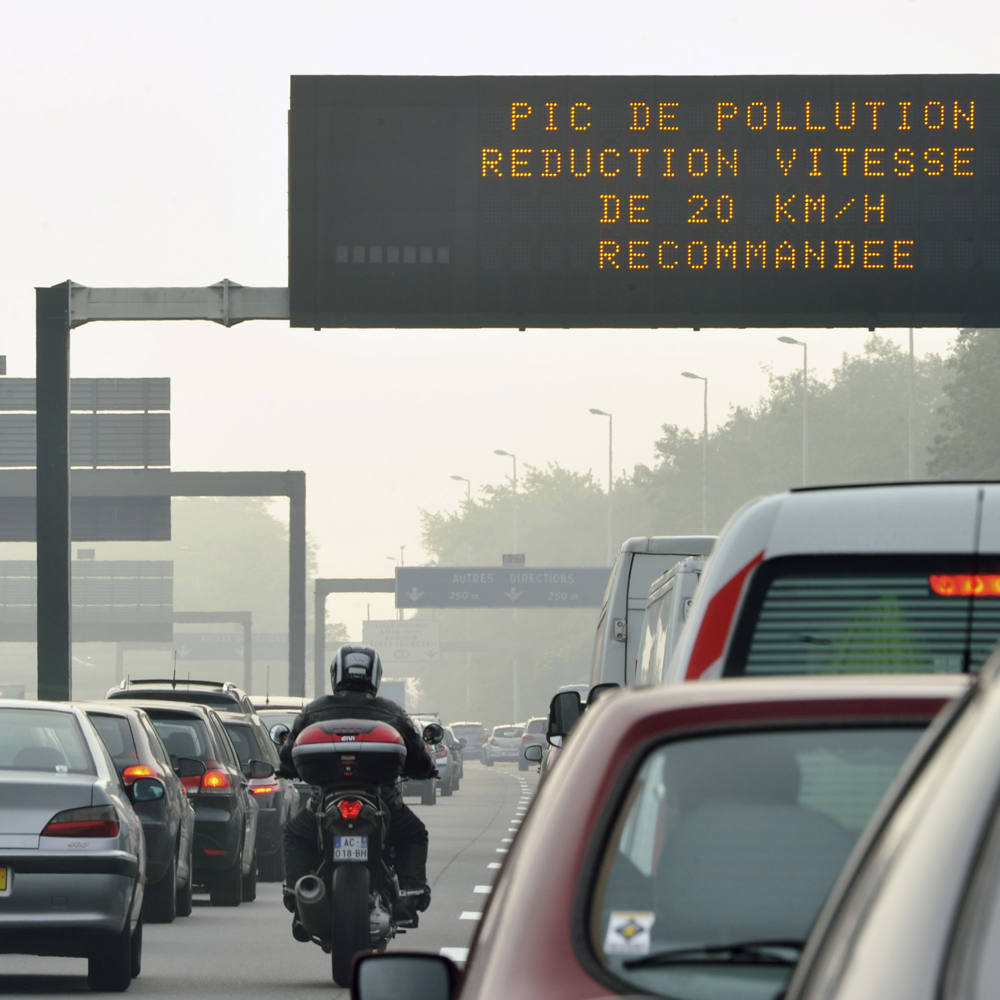 Pic de pollution en Ile-de-France : baisse des vitesses maximales sur ...