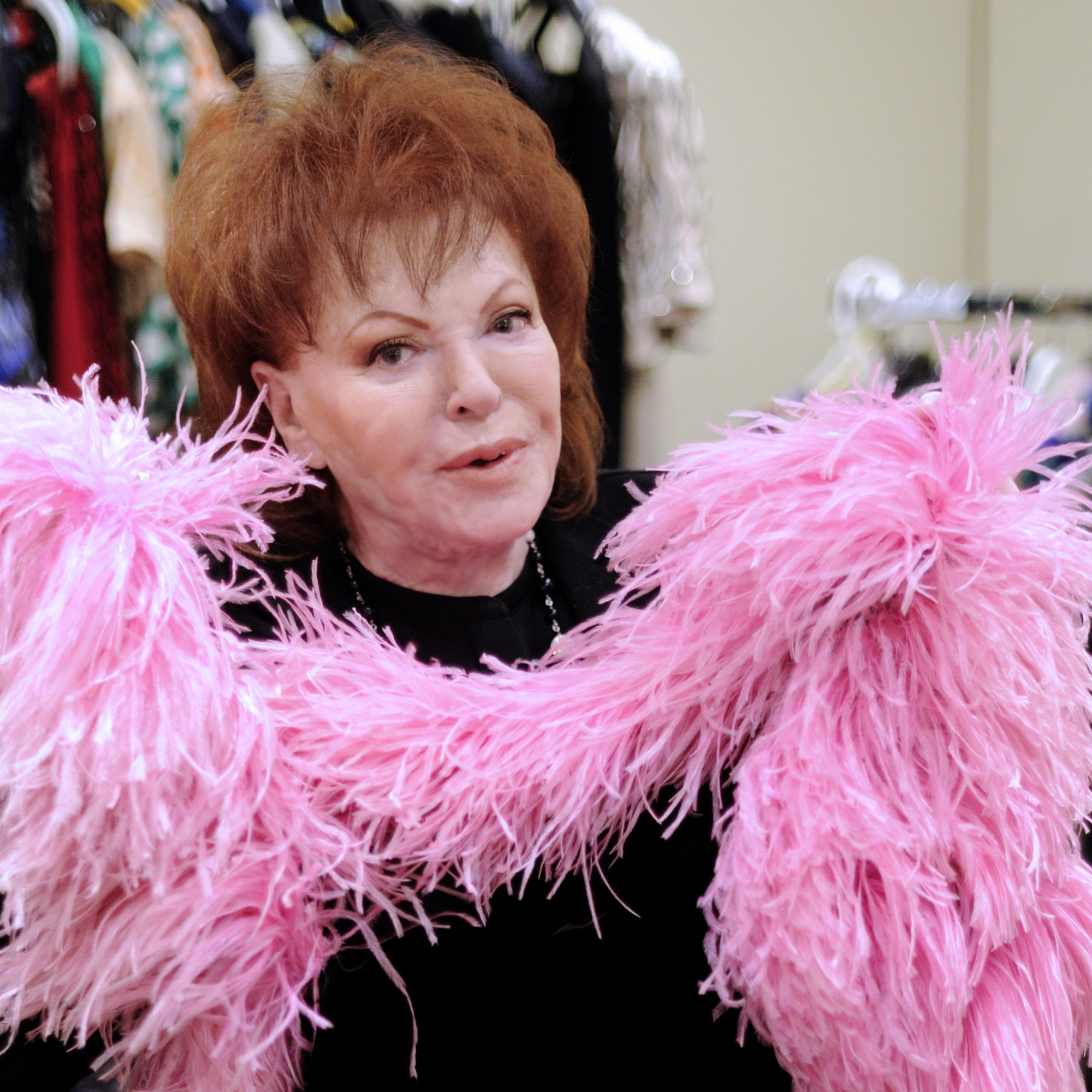 Eurovision : Régine veut représenter la France en 2015 et assure qu ...