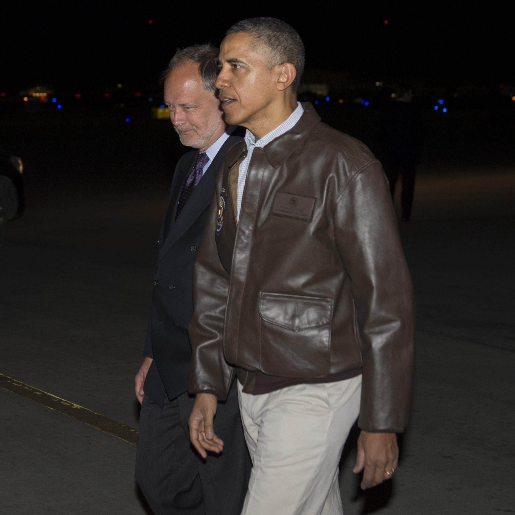 Barack Obama effectue une visite surprise en Afghanistan