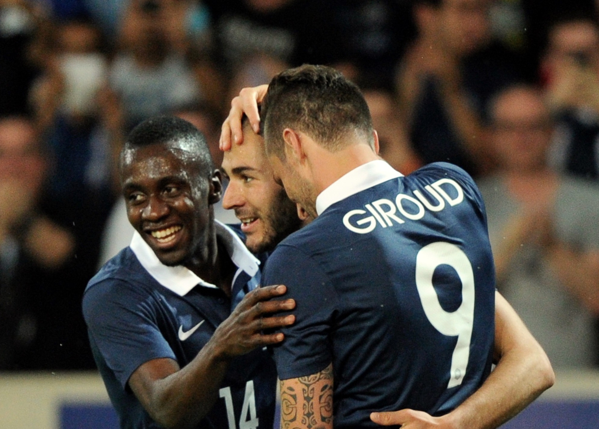 Lizarazu a aimé le duo "Benzema-Giroud" mais prévient les Bleus
