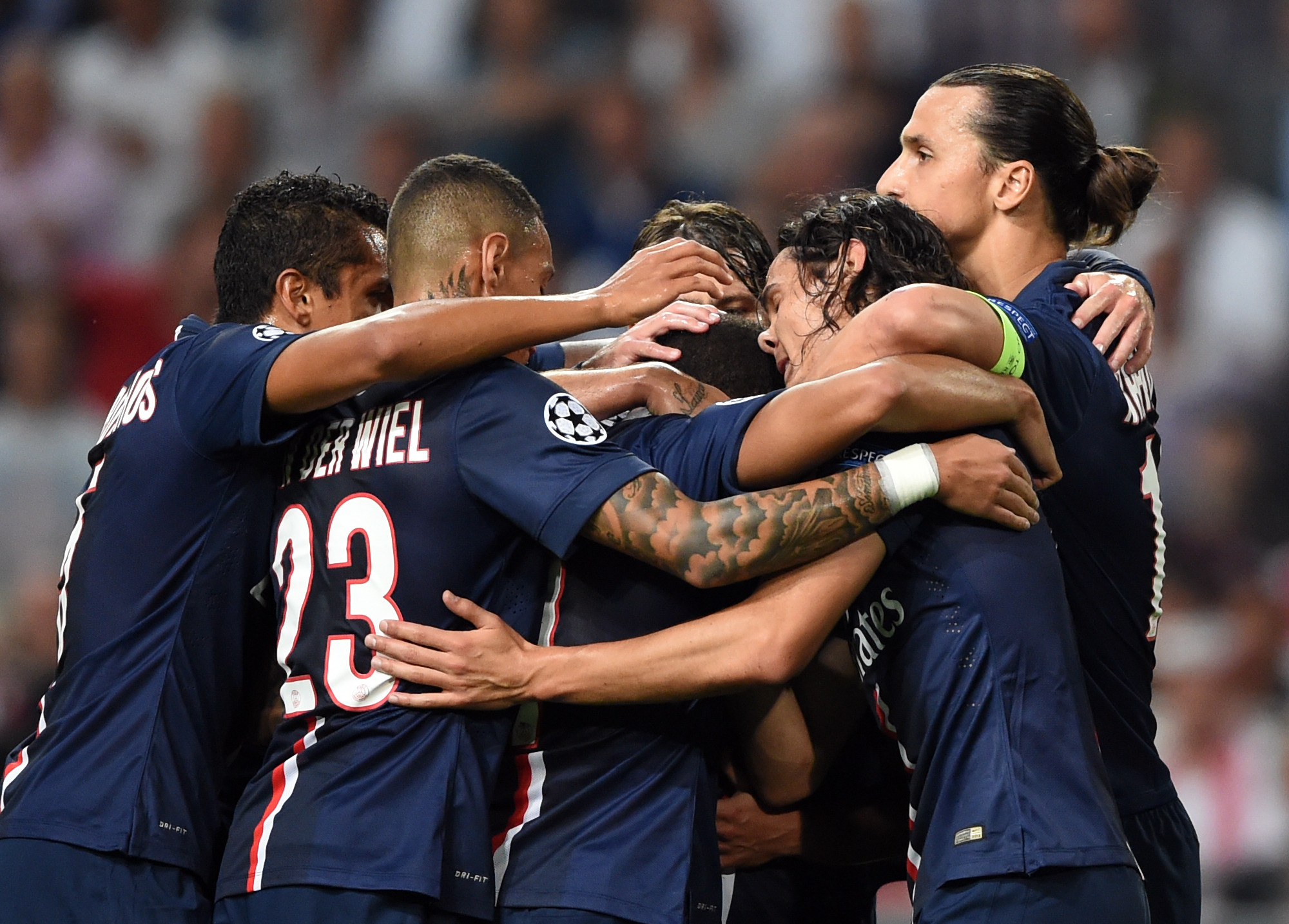 Ajax - PSG : 56 hooligans français interpellés