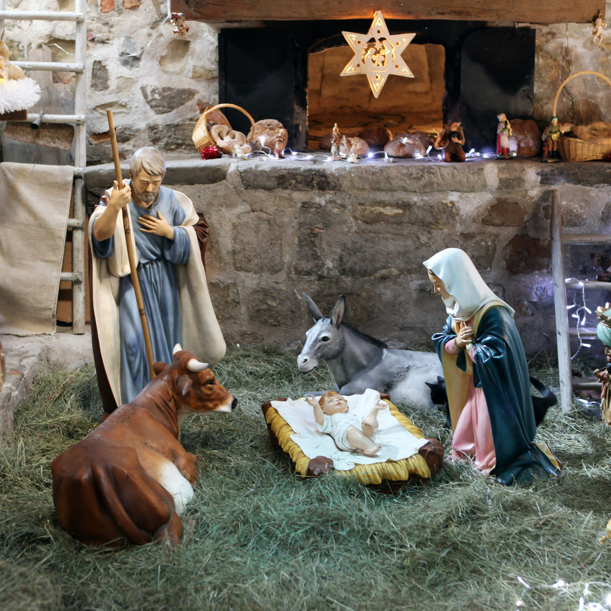 "La crèche est un élément culturel", selon Bruno Retailleau