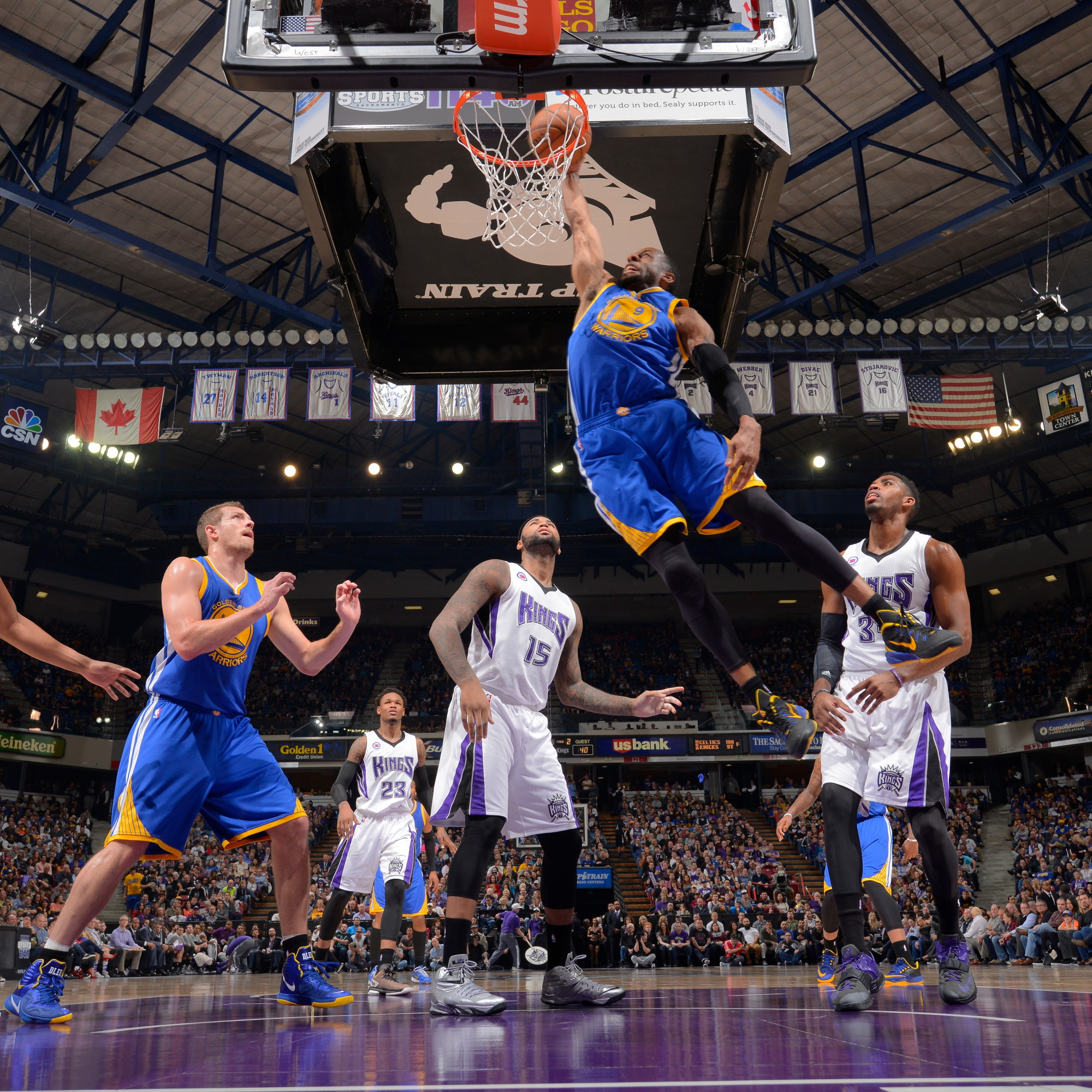 NBA : Golden State domine et impressionne face à Sacramento