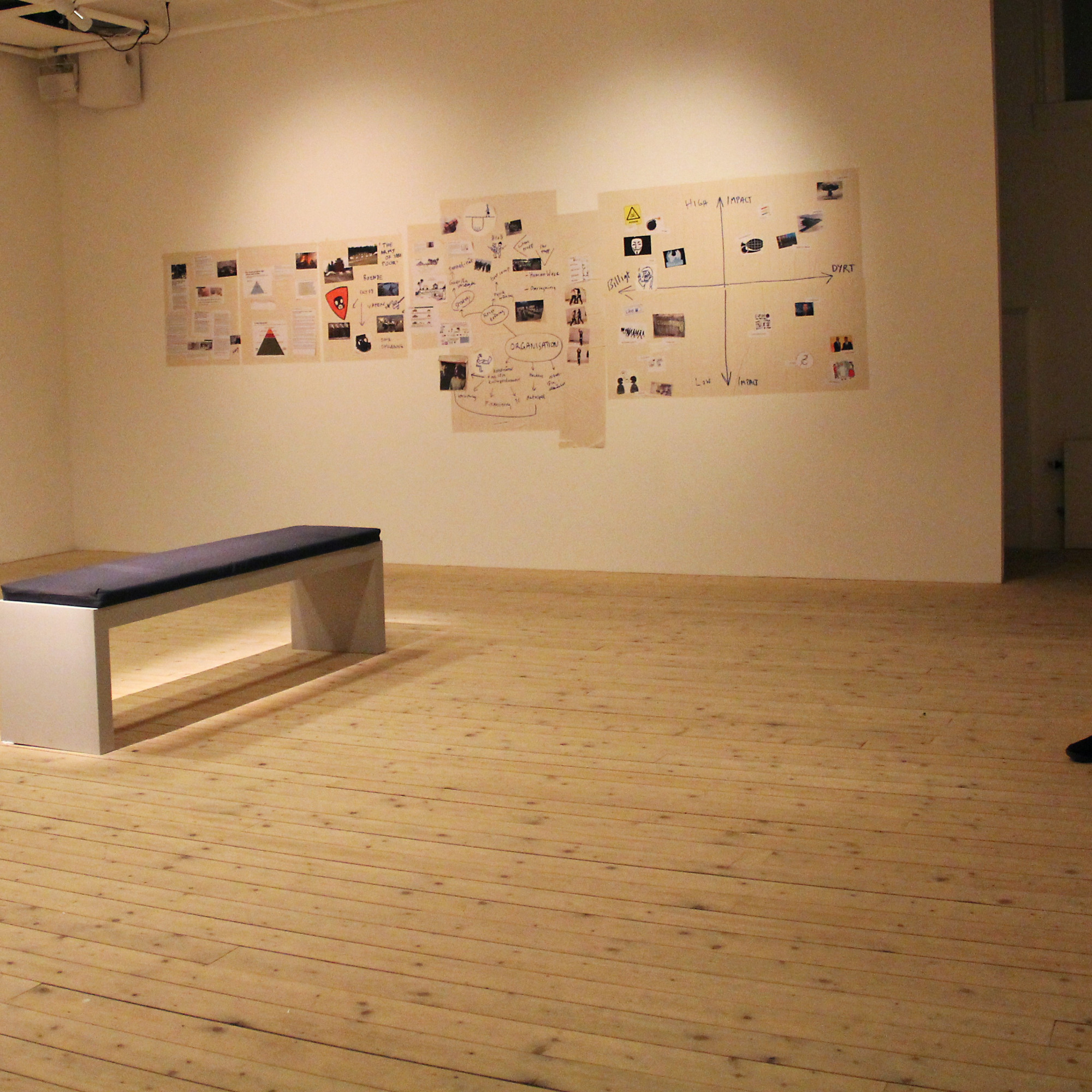 Suède : des roms exposés comme œuvre d'art