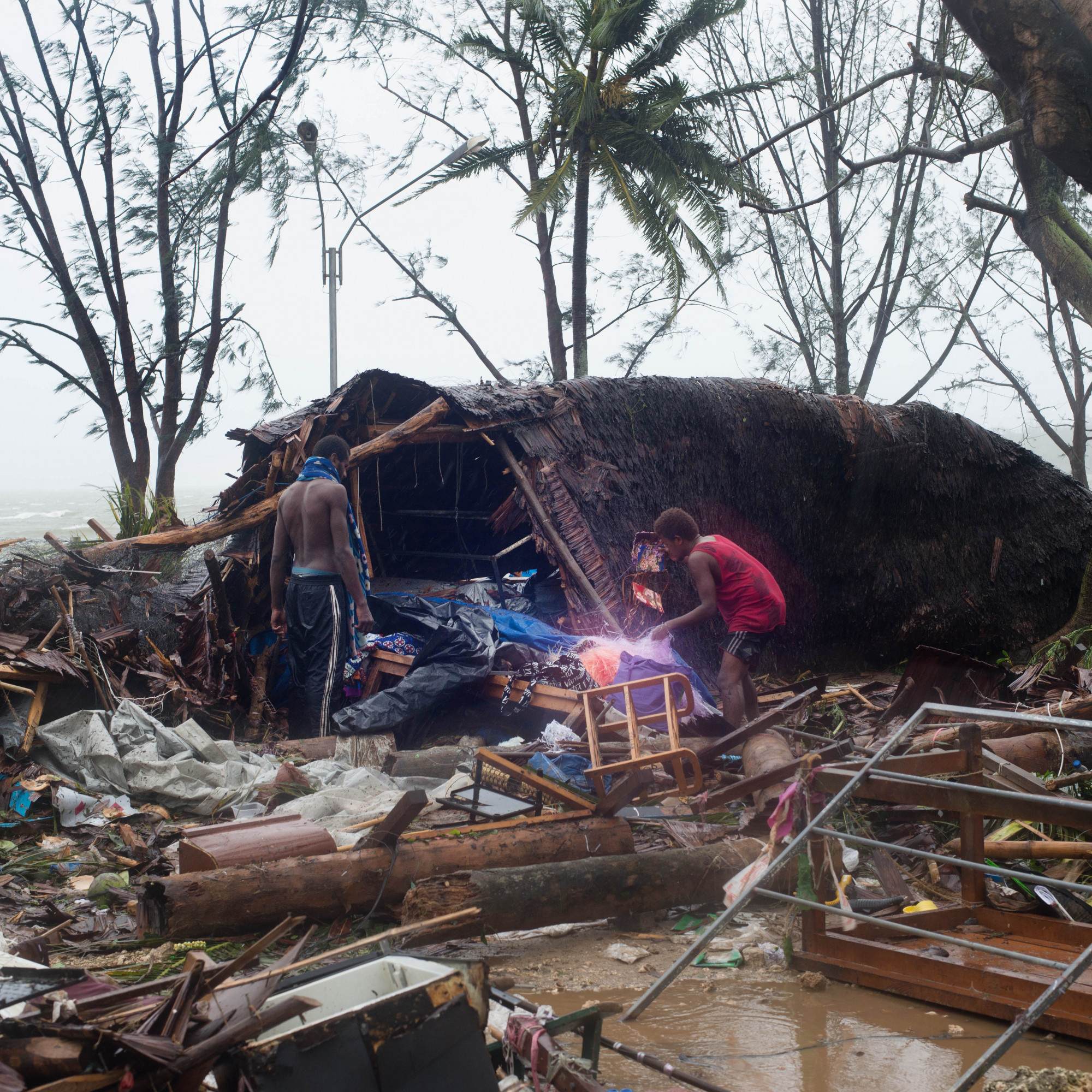 Cyclone au Vanuatu : jusqu'à 90% des habitations de la capitale endommagées