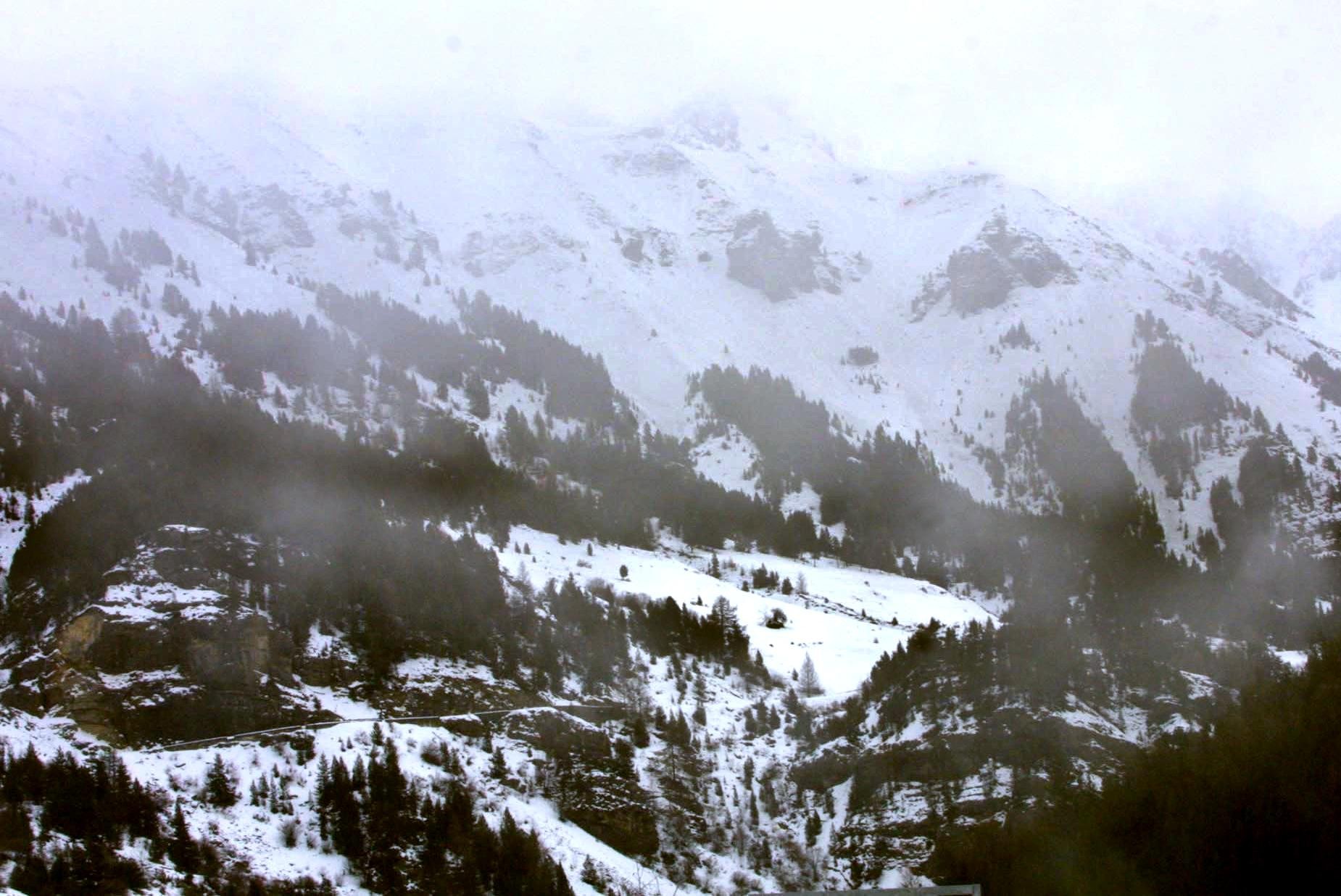 Crash d'un A320 de Germanwings : "L'avion est passé à basse altitude ...