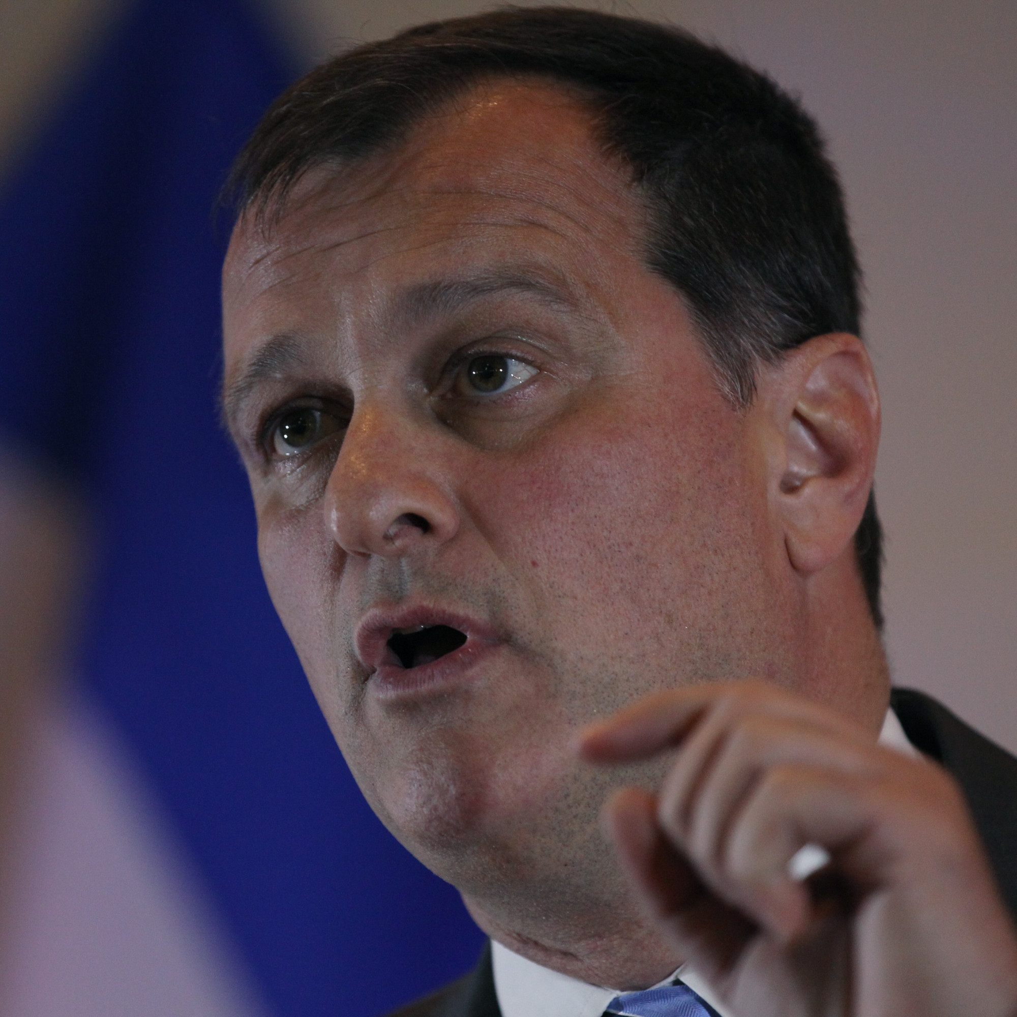 Déconfinement : "On ne voit pas les actes", dit Aliot après le discours ...