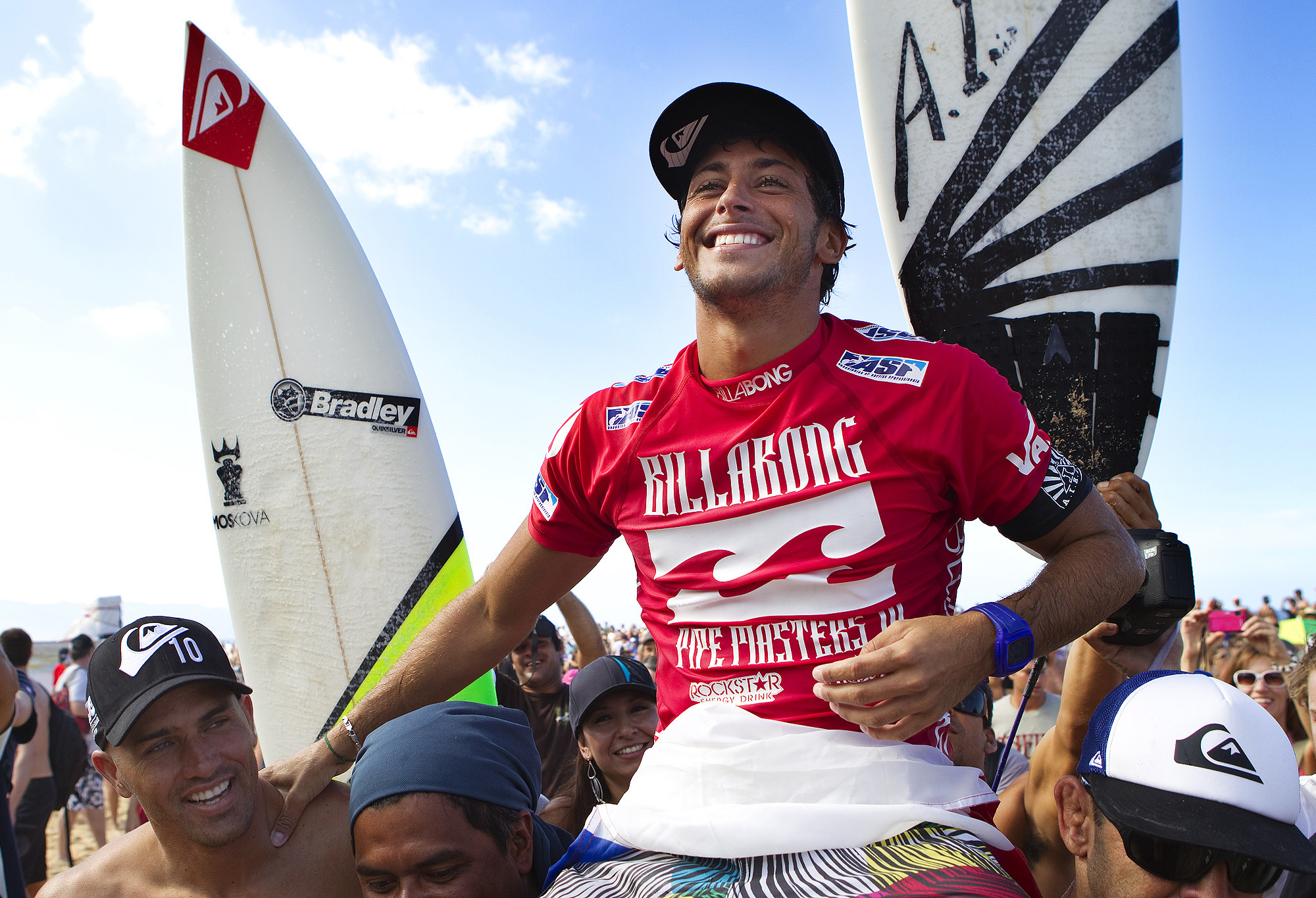 Surf : "On cherche toujours l'extrême", confie Jérémy Florès