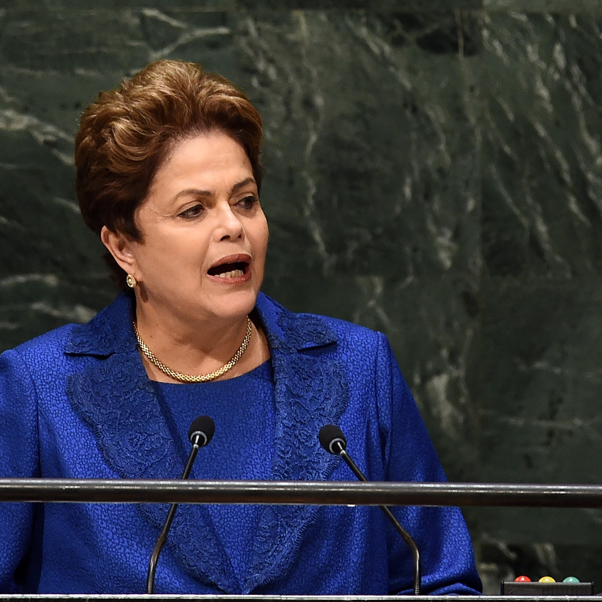 Brésil : procédure de destitution contre la présidente Dilma Roussef