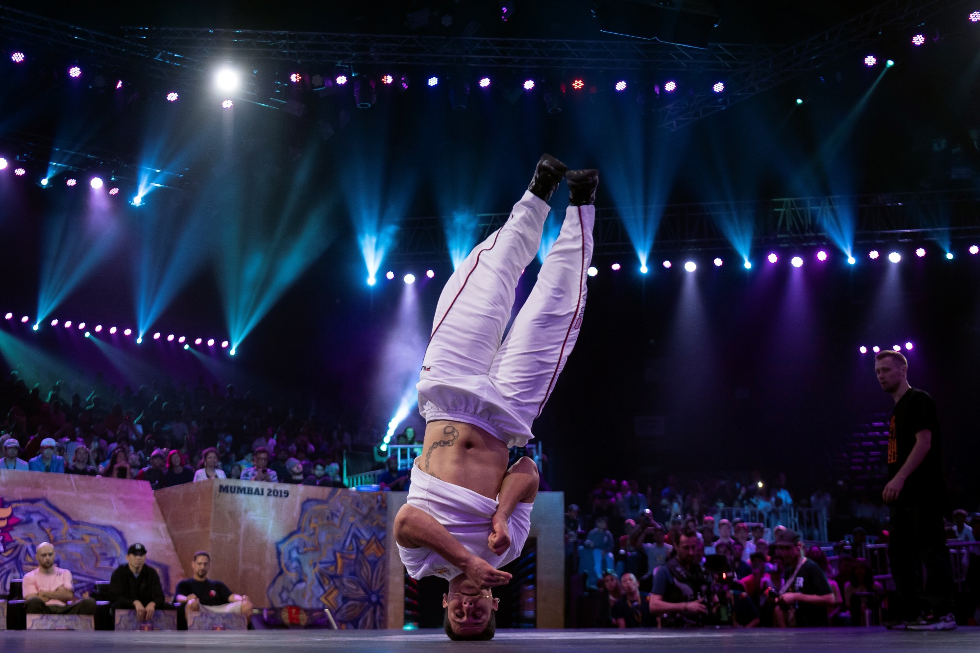 Breakdance, bowling, tir aux pigeons… Ces disciplines insolites aux ...