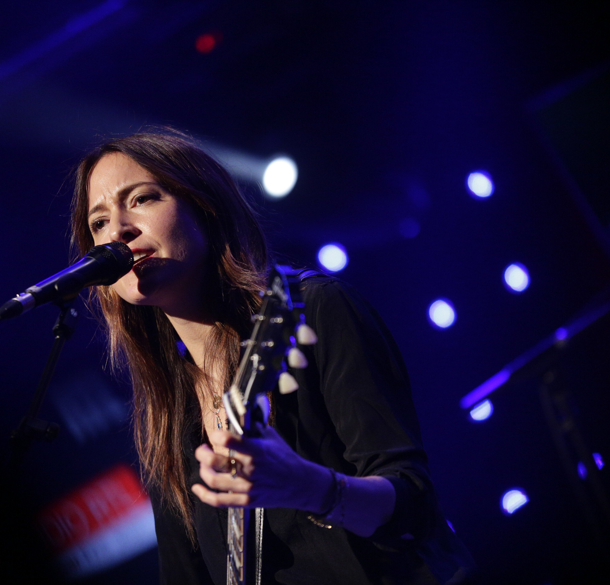 VIDÉOS - Keren Ann interprète 5 titres dans "Le Grand Studio RTL"