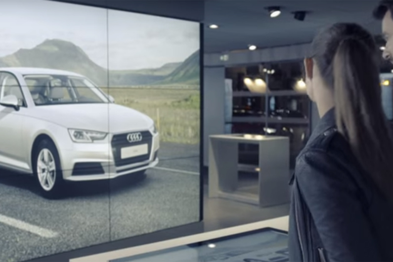 Audi inaugure à Paris un showroom digital