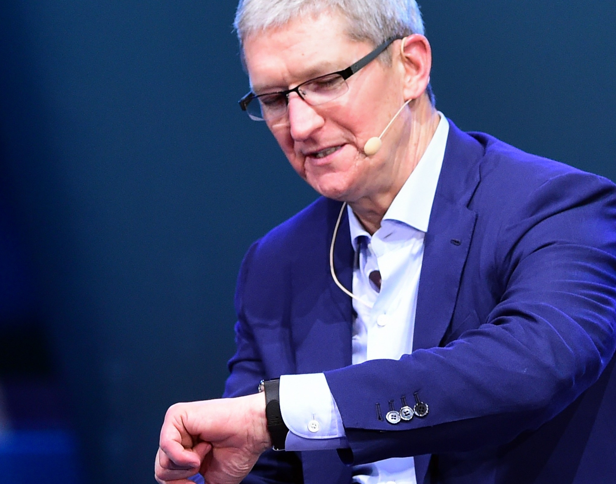 Le patron d'Apple moins rémunéré en 2016, faute de recettes concluantes
