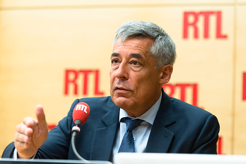 Burkini : Henri Guaino n'est "pas convaincu par l'argument de la laïcité (...) c'est une ...