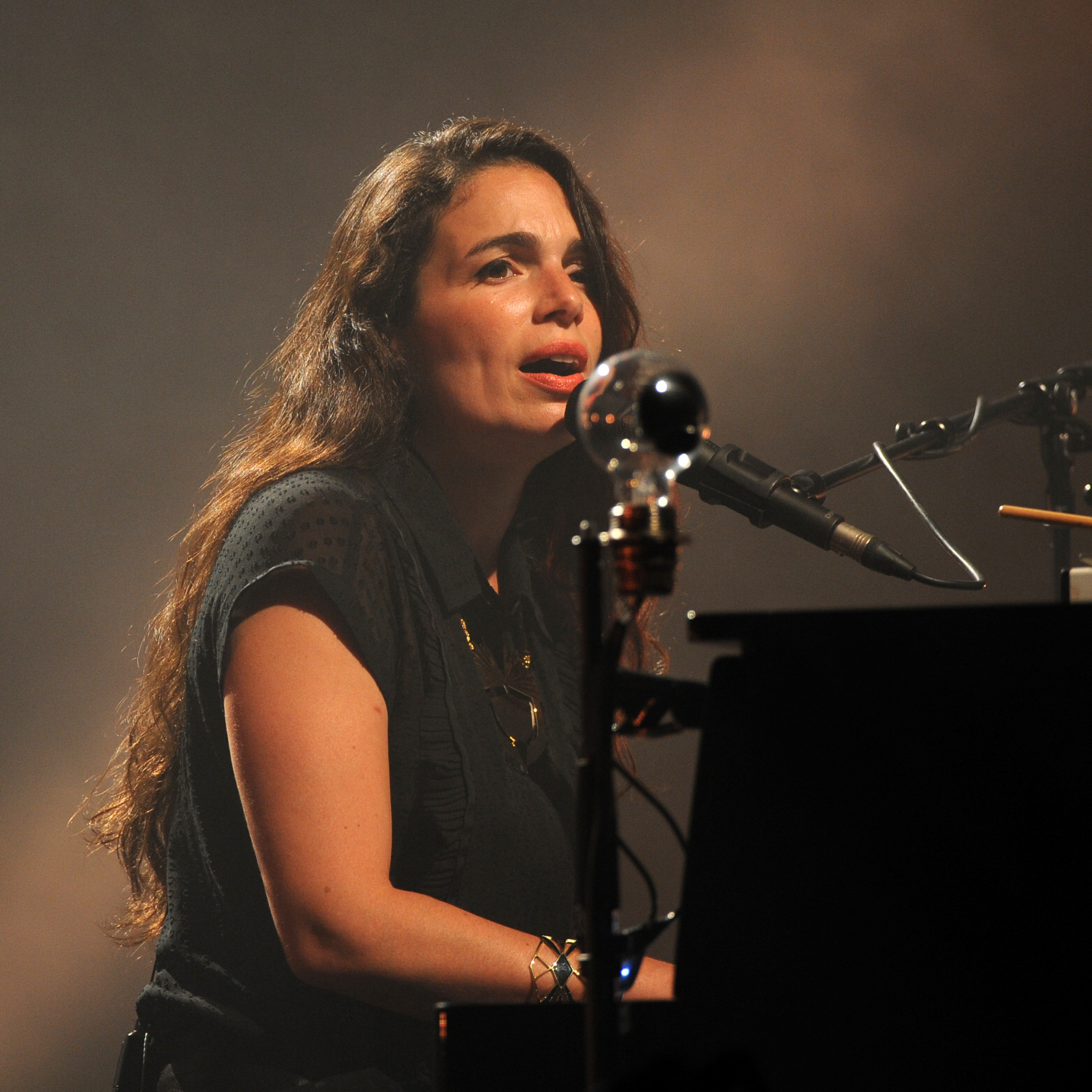 Yaël Naïm signe "Nightsongs", un album réconfortant pour vous apaiser