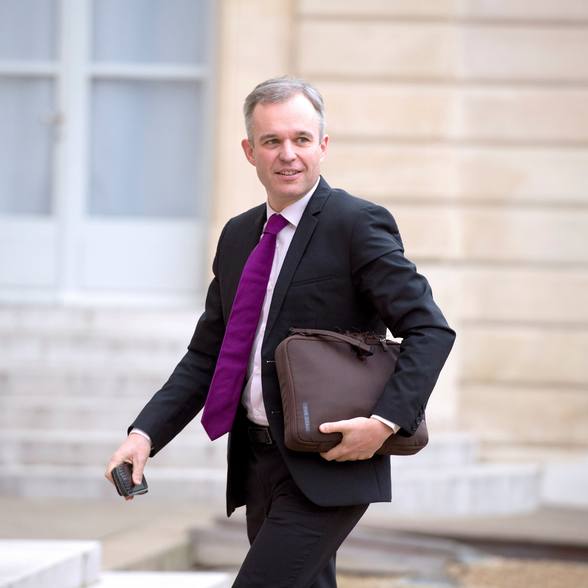 Remaniement : "EELV, ce n’est pas mon affaire", lâche François de Rugy