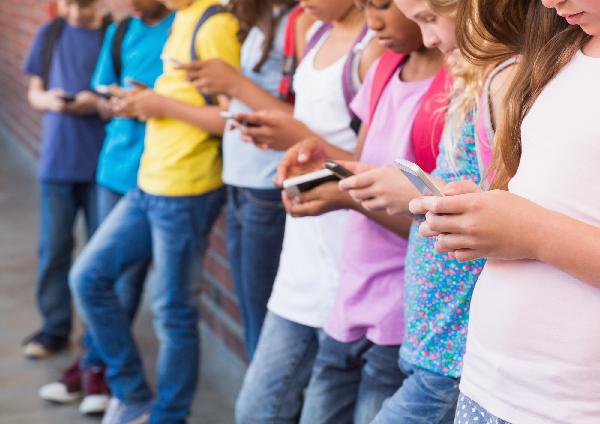 Que Font Les Ados Sur Leur Téléphone Portable