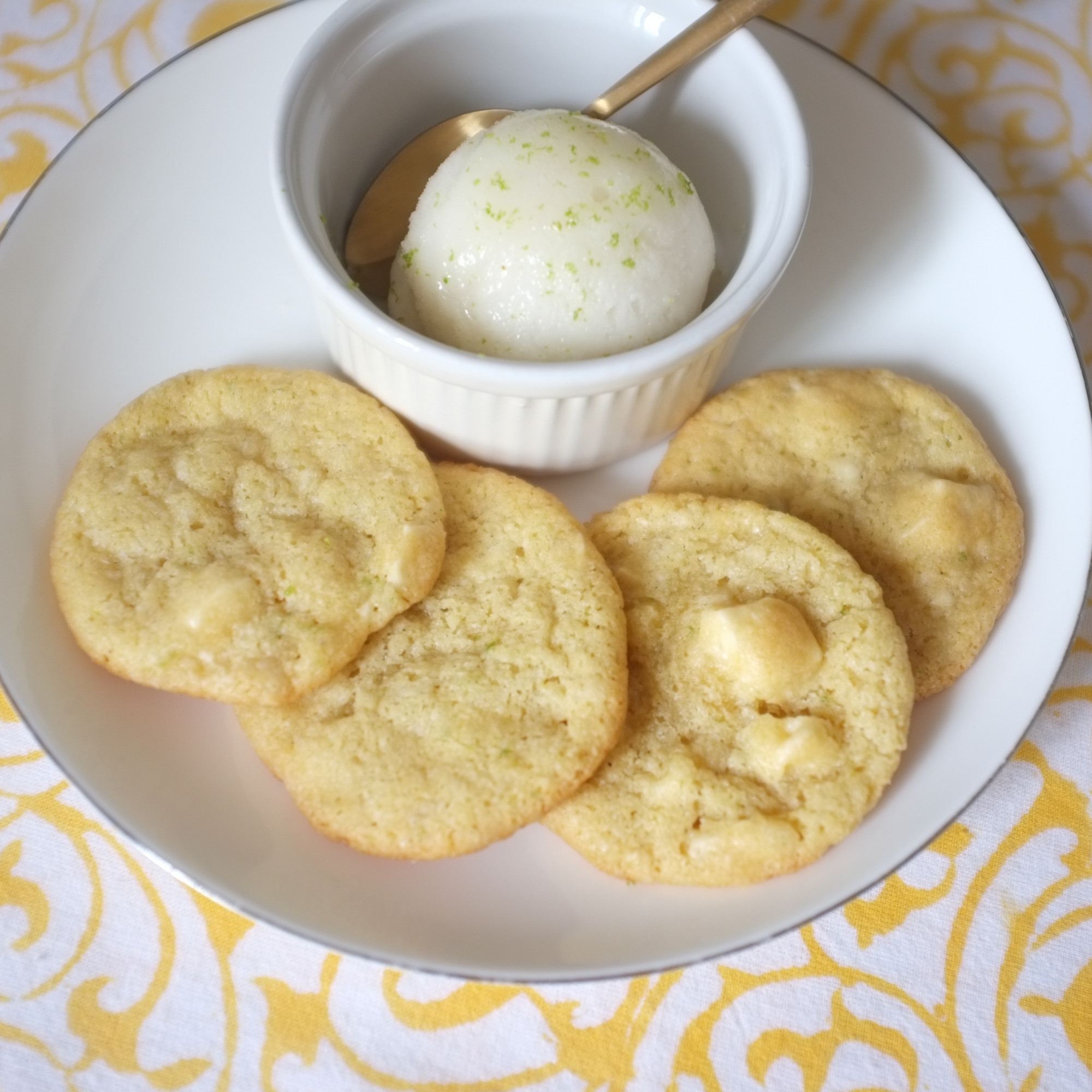 Les cookies citron vert et chocolat blanc sans gluten pour l'été