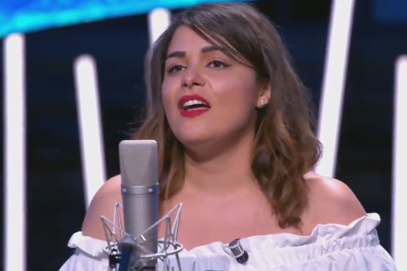 VIDÉO - "Nouvelle Star" : Azza rafle un "Star Pass" avec sa chanson en ...