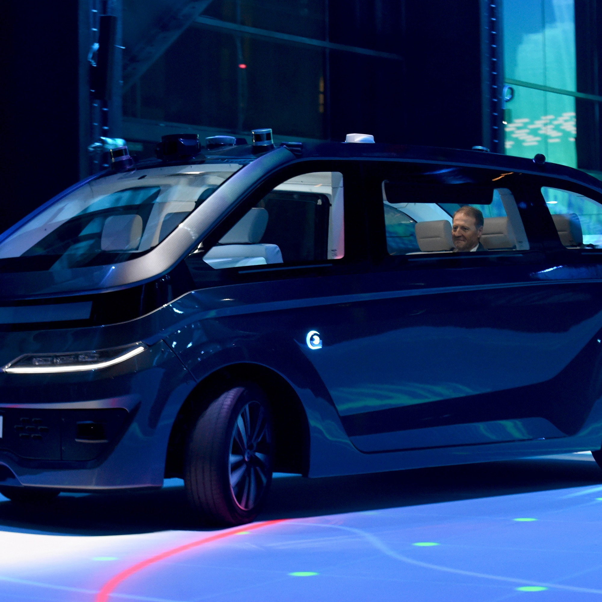 Autonom Cab, le taxi sans chauffeur sur les routes dès fin 2018