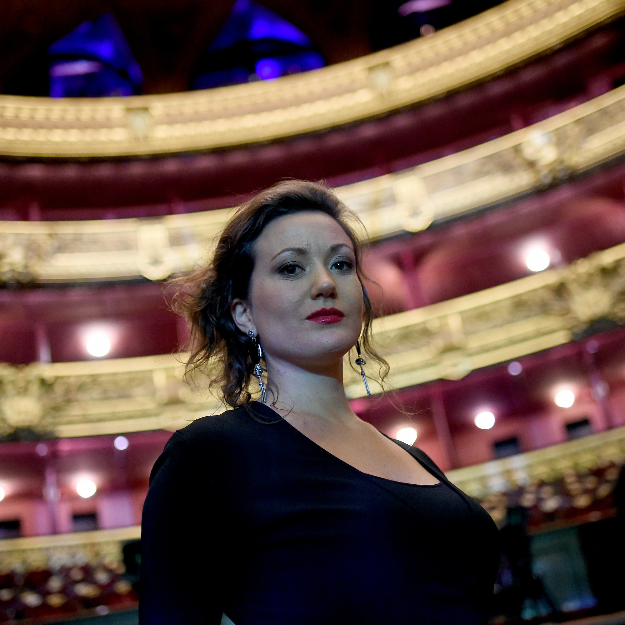 Opéra : Julie Fuchs perd un rôle parce qu'elle est enceinte