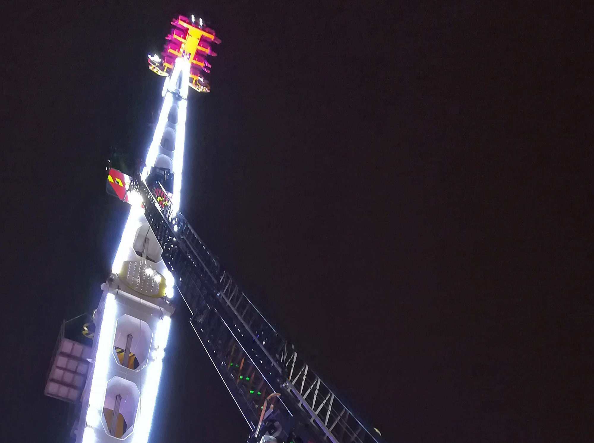 Rennes : Léo, 17 ans, raconte sur RTL son réveillon perché à 50 mètres ...