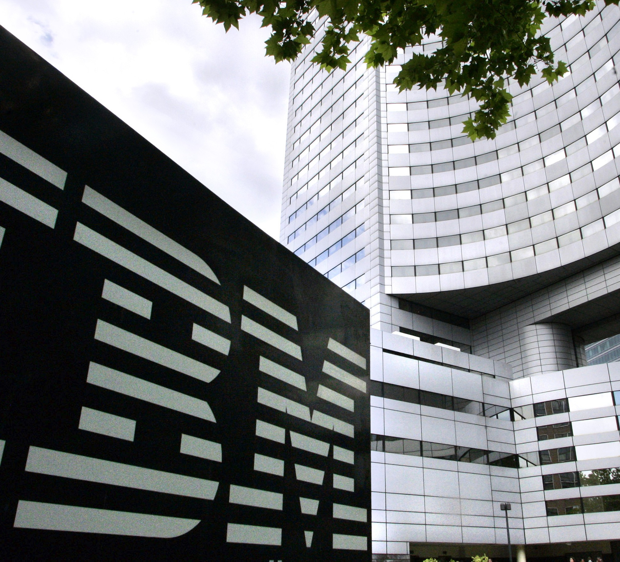 IBM va créer 1.800 emplois en France dans les deux ans à venir