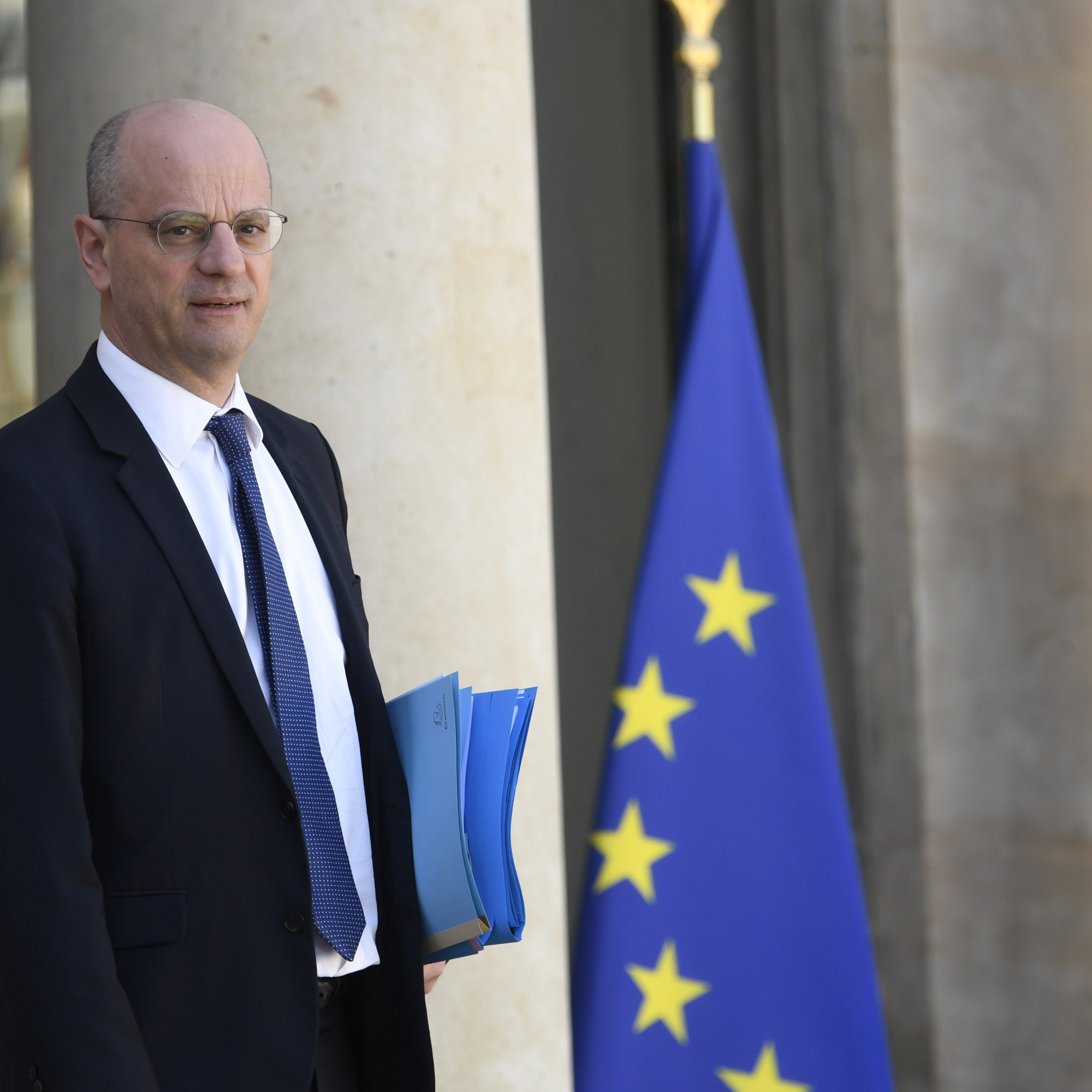 Éducation nationale : Blanquer annonce la suppression de 1.800 postes ...
