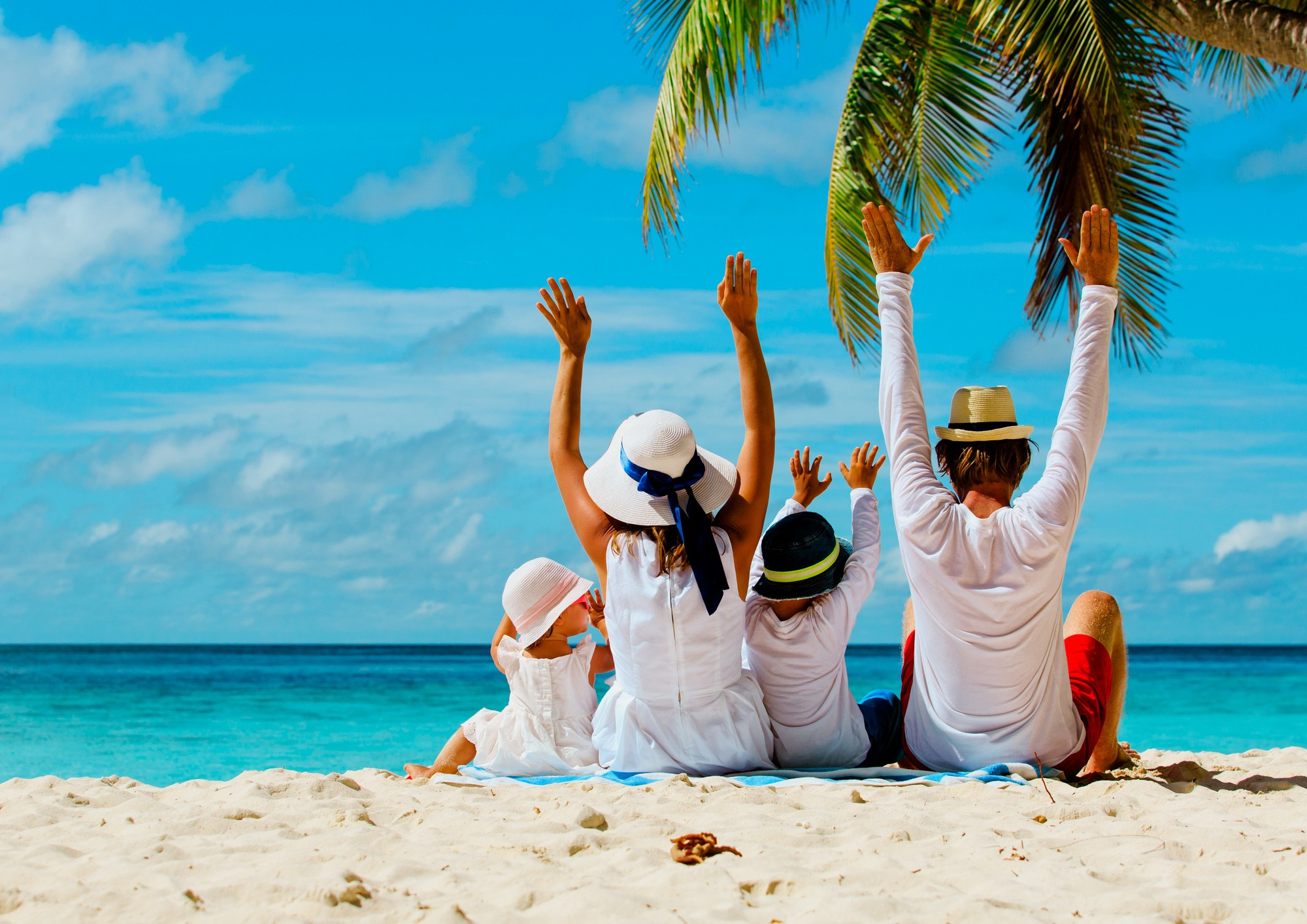 Vacances d'été : les Français partiront plus nombreux et plus loin