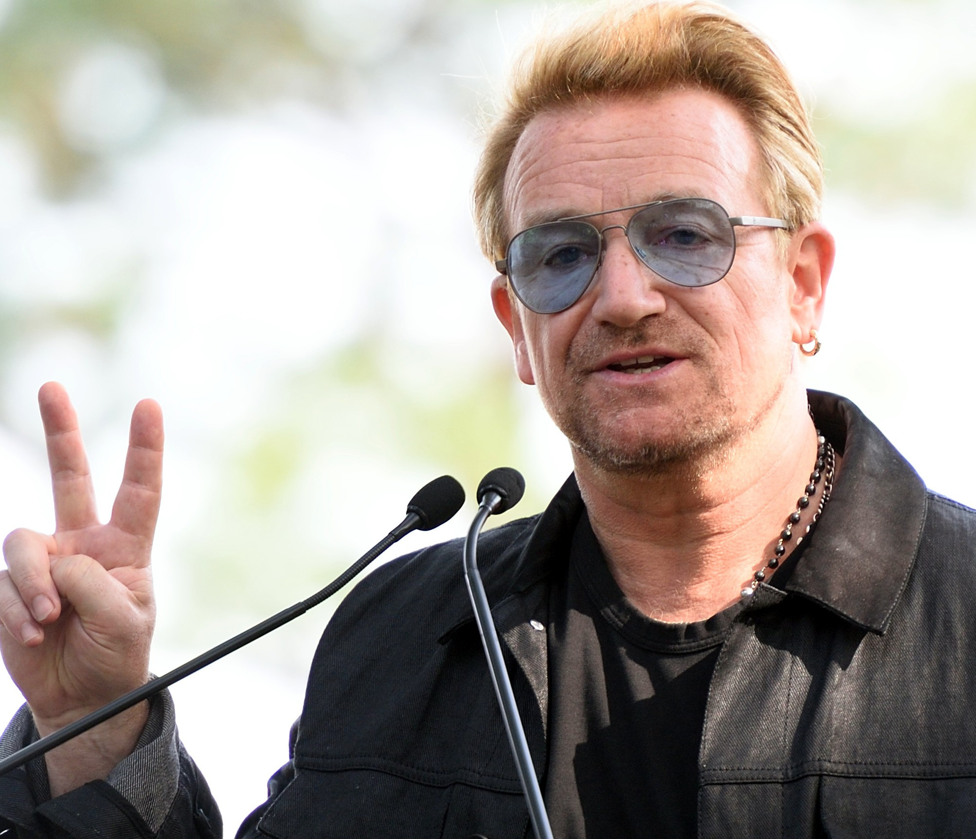 États-Unis : Bono demande aux élus de mettre fin à la séparation des ...