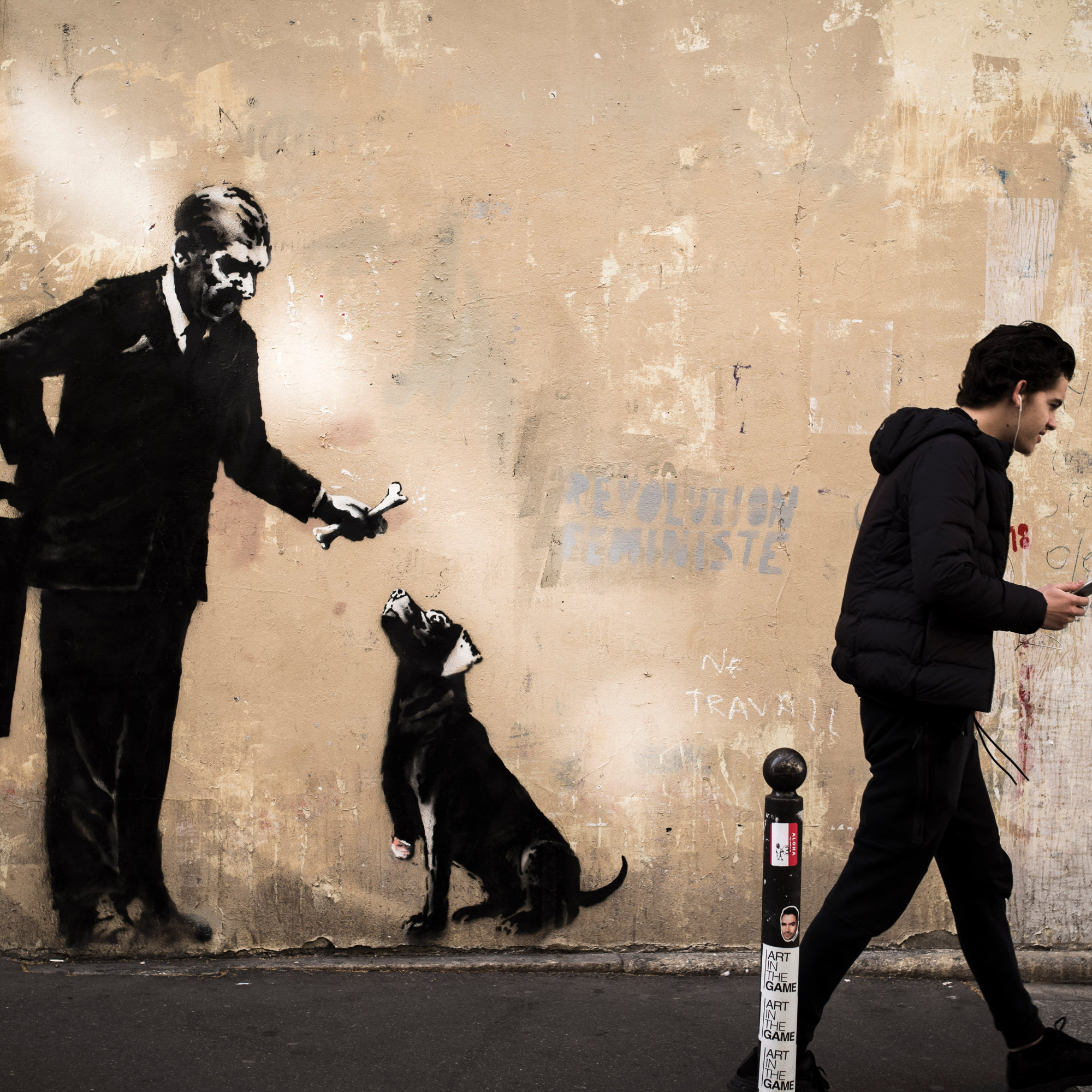 Street art : Banksy revendique plusieurs œuvres à Paris