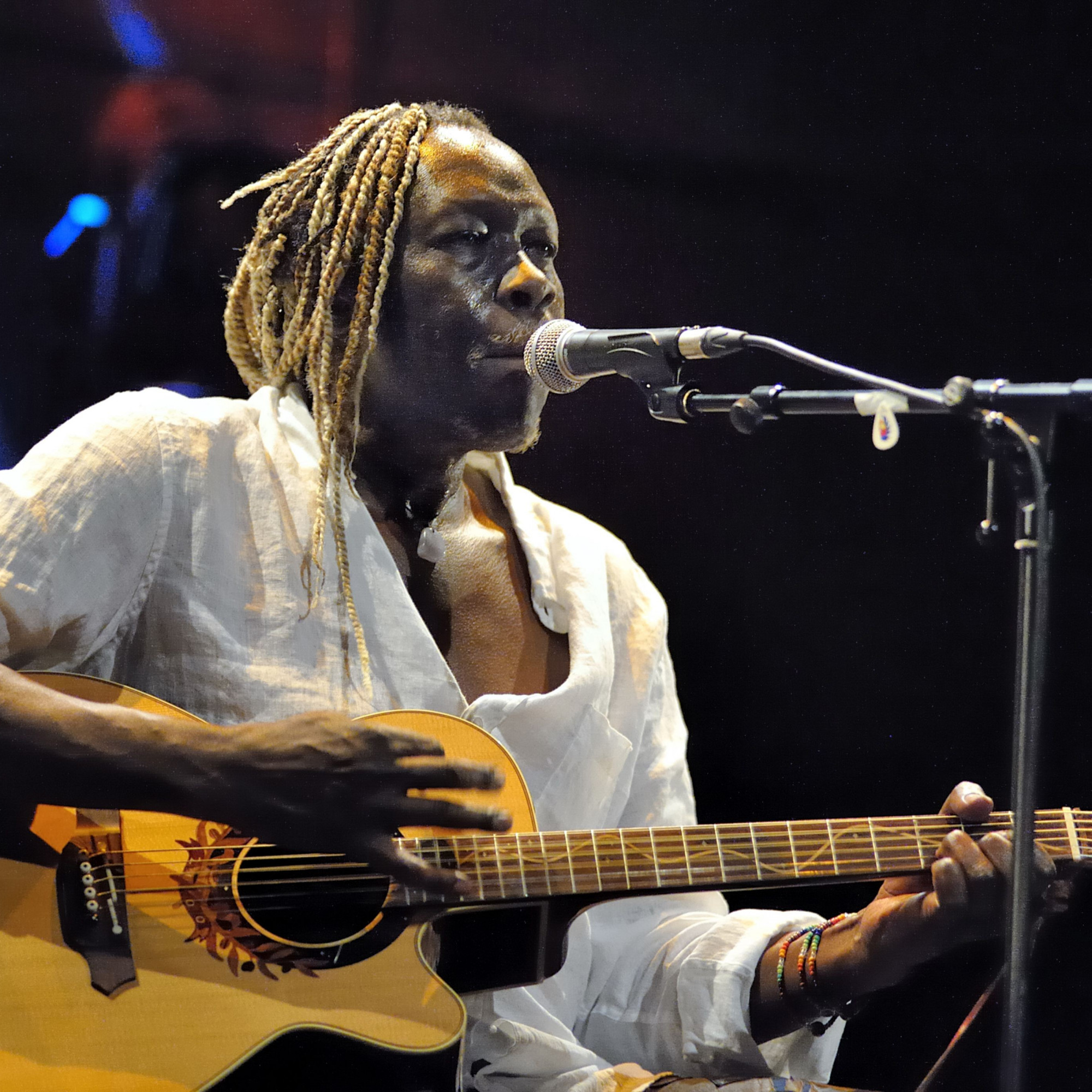 Geoffrey Oryema, le "Leonard Cohen africain", est décédé à 65 ans