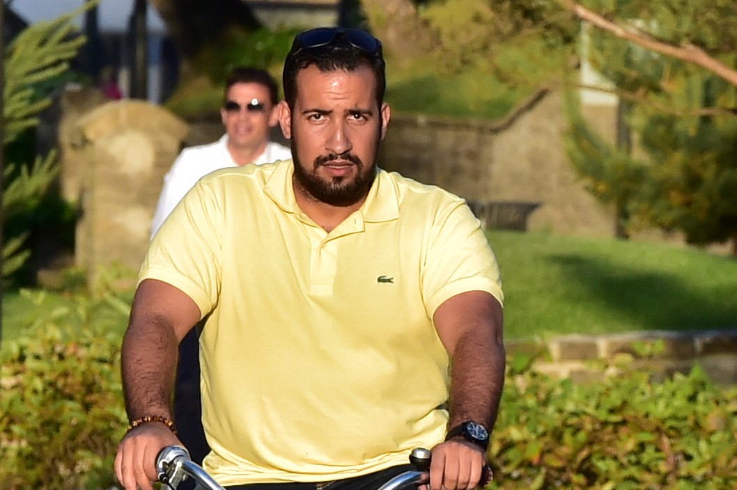 Les actualités de 18h : Alexandre Benalla un fidèle aux nombreux avantages