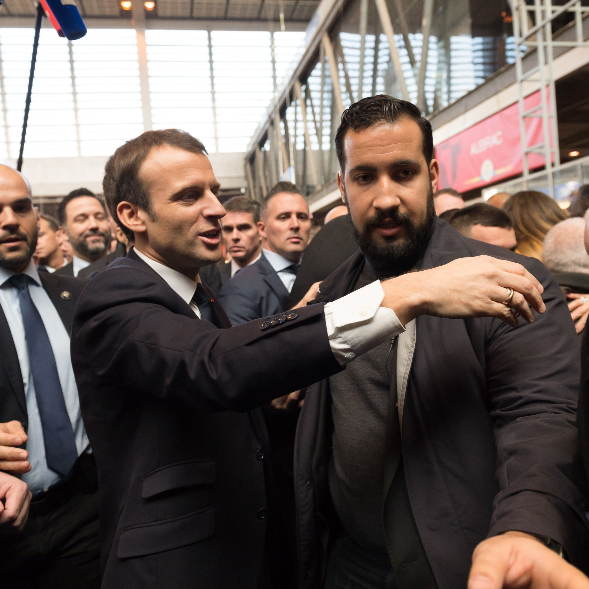 Affaire Benalla : "Je suis fier de l'avoir embauché à l'Élysée ...