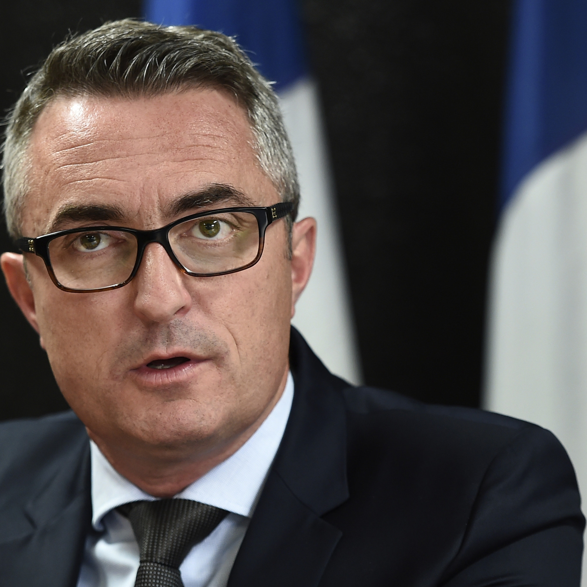 Victoire de l'Algérie : Ravier aurait "interdit les drapeaux algériens ...