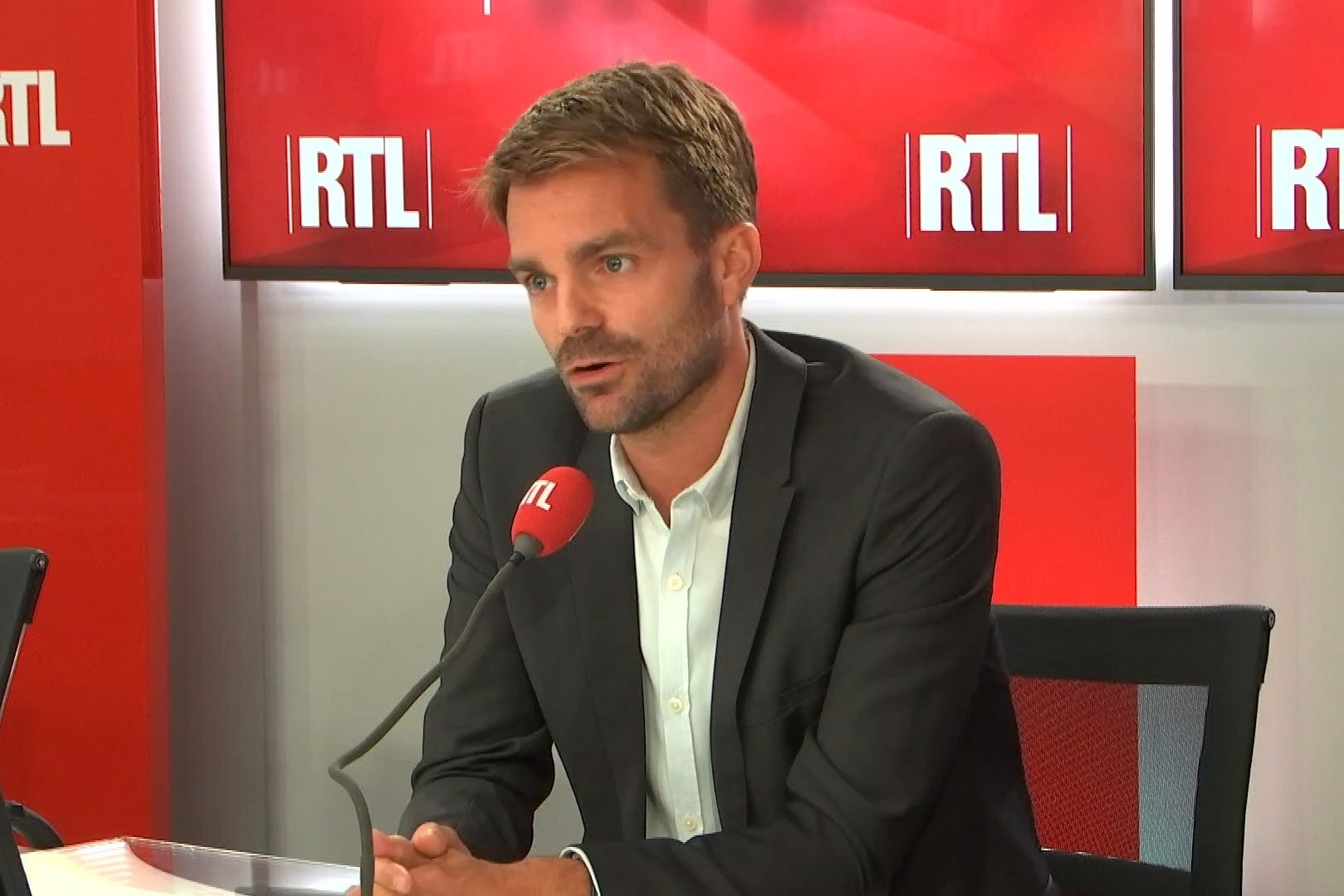 Paris : Anne Hidalgo "manque de remise en question", affirme Bruno ...