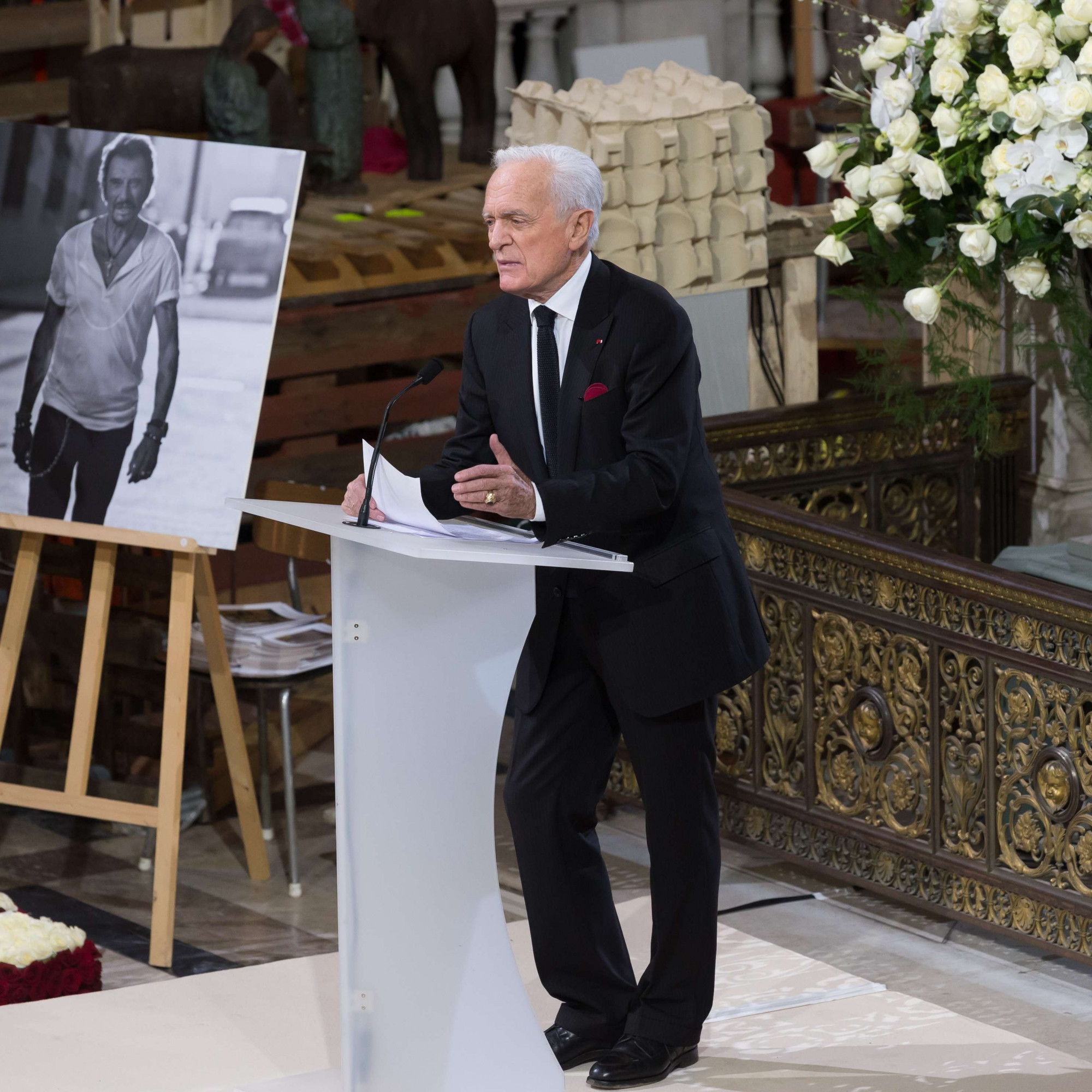 "Mon pays c'est l'amour" : "La voix de Johnny est stupéfiante", dit ...