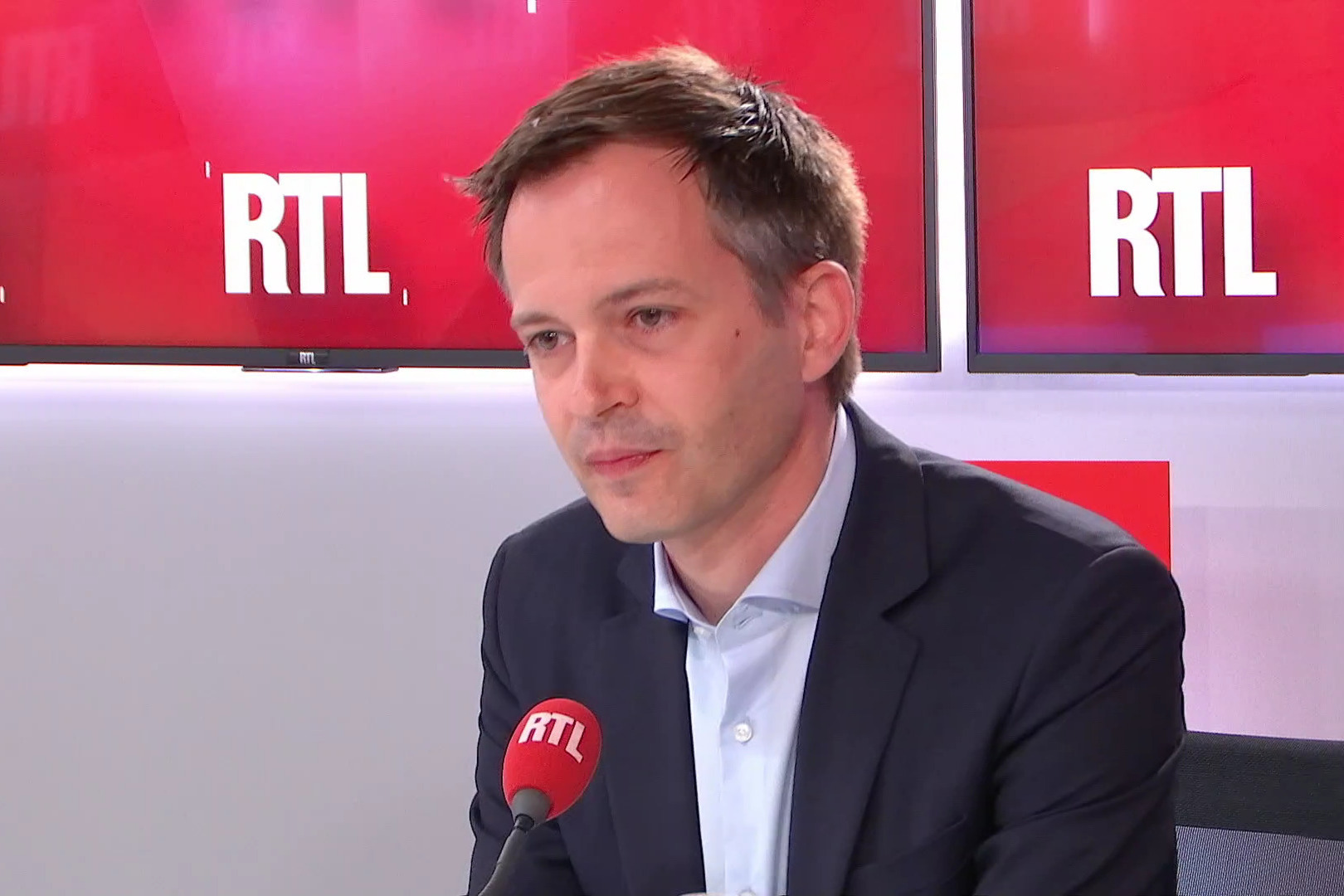 Municipales : "Anne Hidalgo ne gouverne pas Paris", estime Pierre-Yves ...