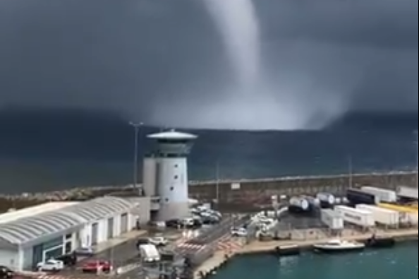 VIDÉO - Corse : un mini-cyclone au large de Bastia