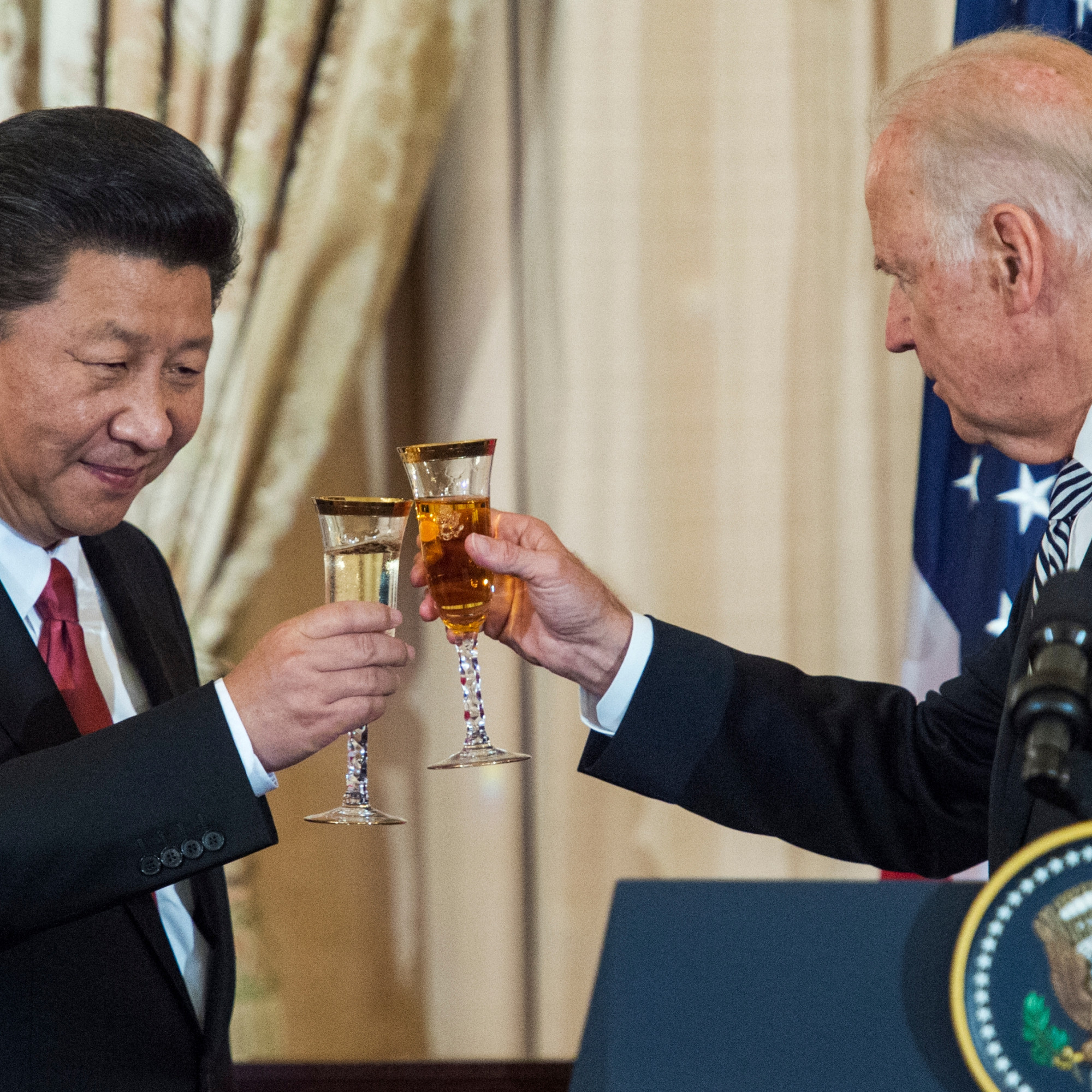 Les infos de 6h30 - Diplomatie : premier échange musclé entre Joe Biden ...