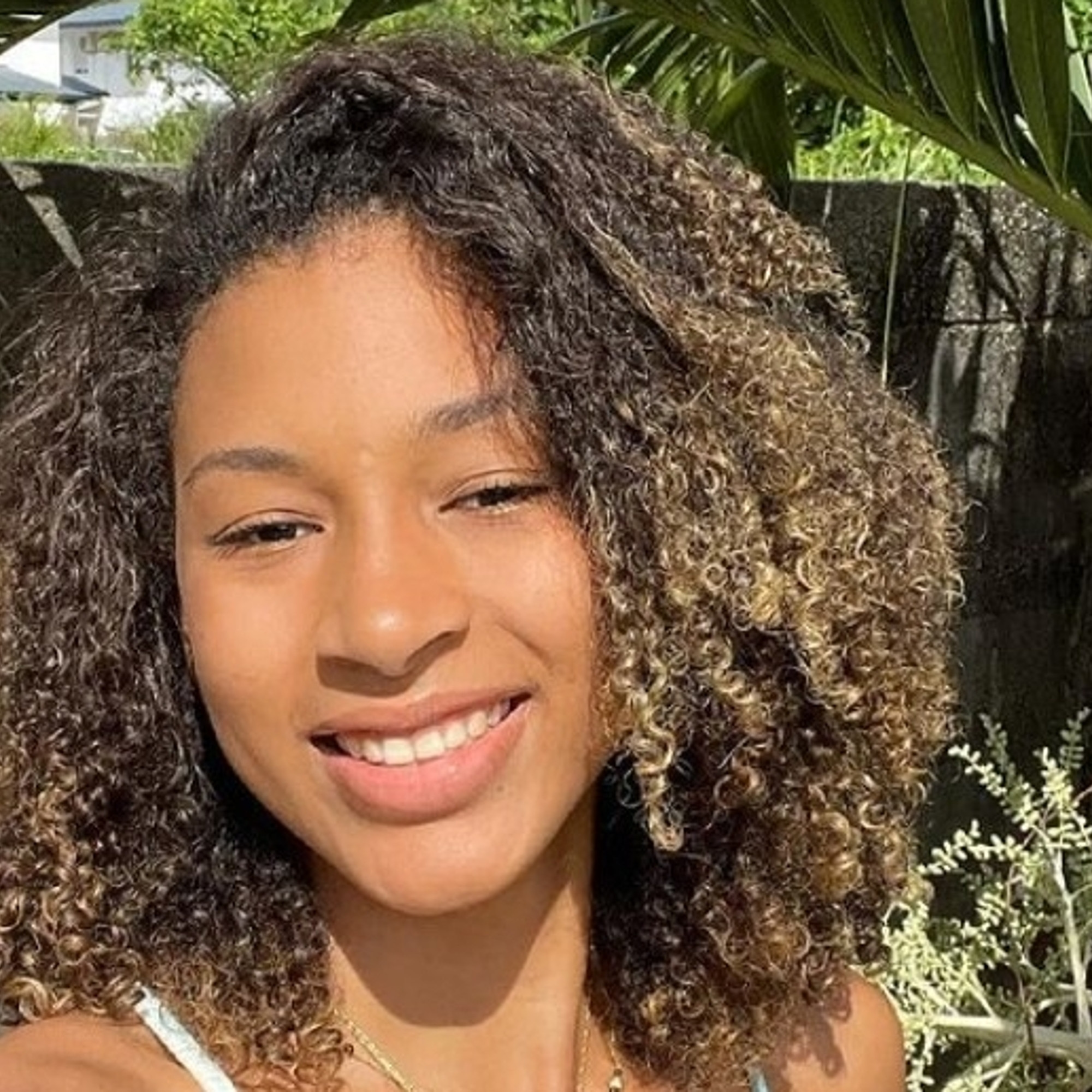 Miss France 2022 : qui est Mélysa Stéphenson, Miss Guyane 2021